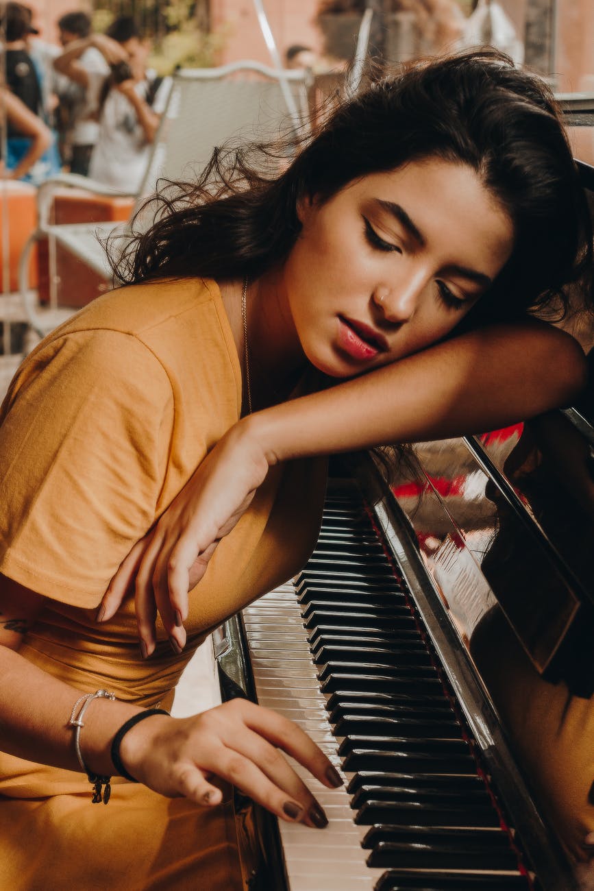 The Benefits of Music Therapy On Womenâ€™s Health - SoundWell Music ...